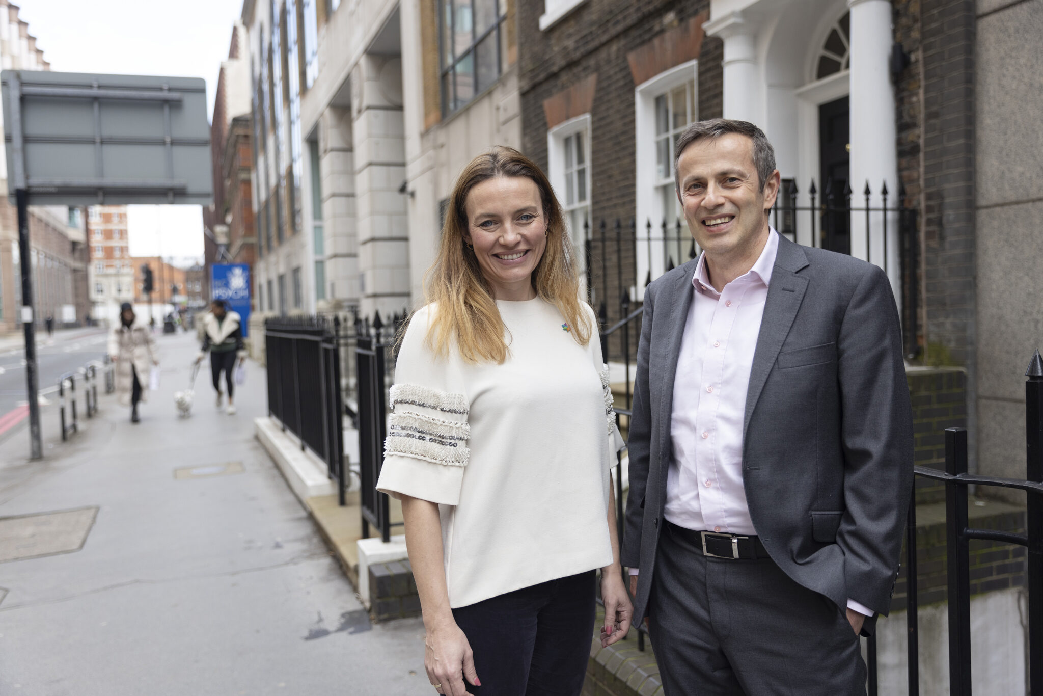 Vi investerer 200 millioner kroner og blir medisinutvikler ...